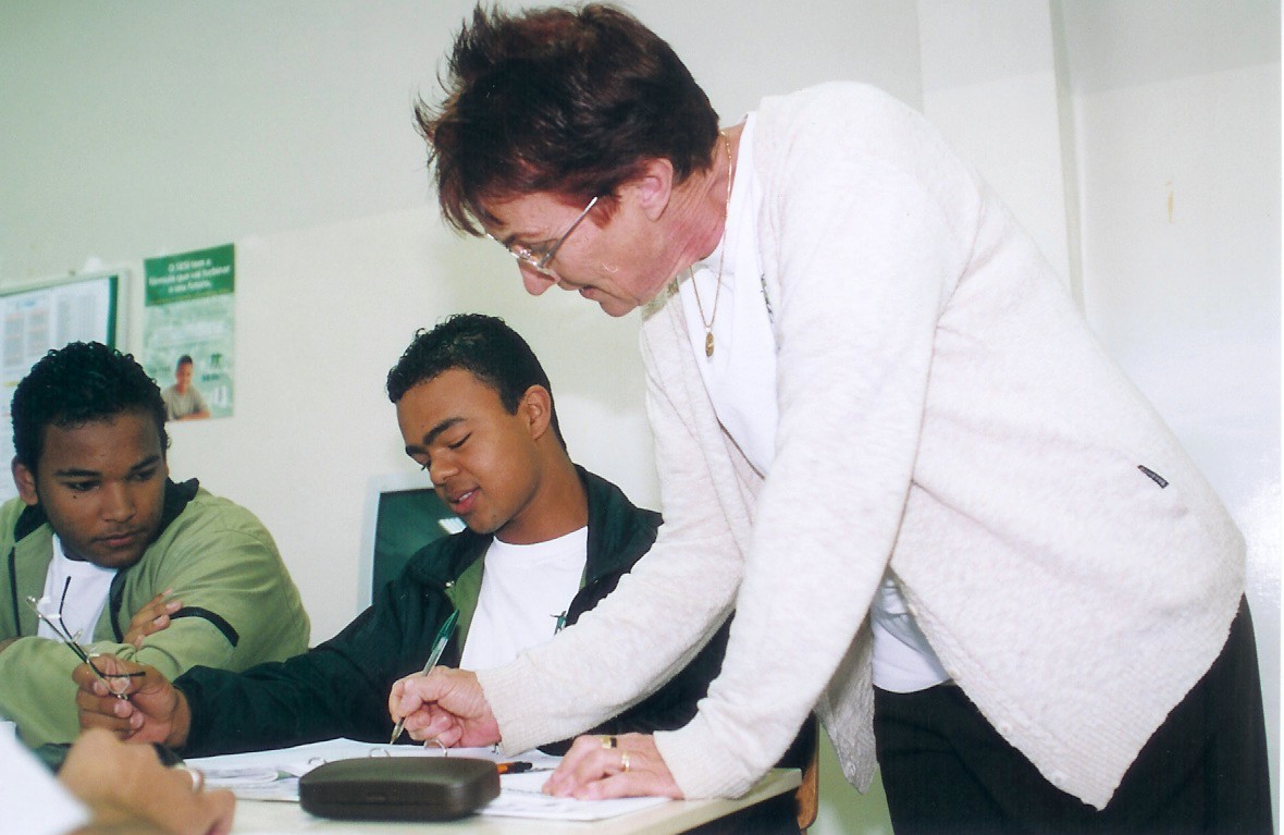 Sesi Paraná: História, Missão e Programas para o Desenvolvimento da Indústria - Sesi Paraná ...